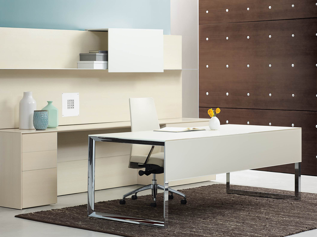 Grey Wood Chrome Open Leg Desk - Ambience Doré