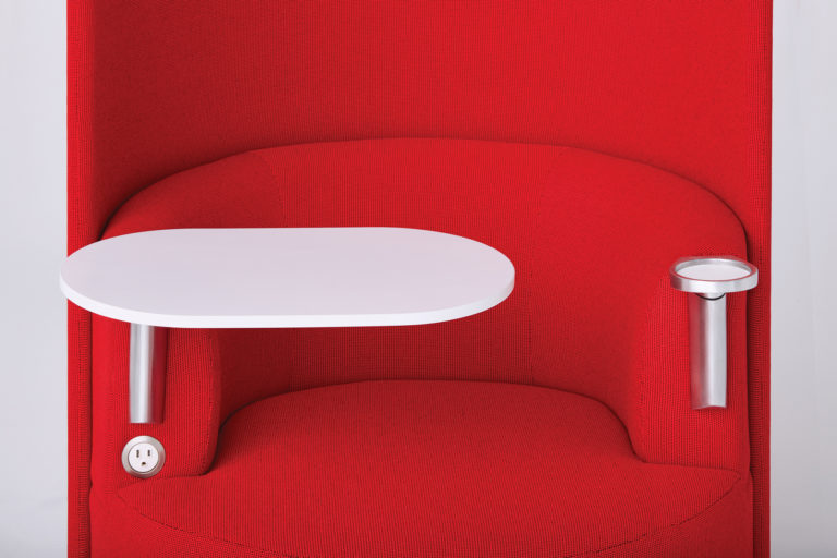 Turn Around Chair - Ambience Doré