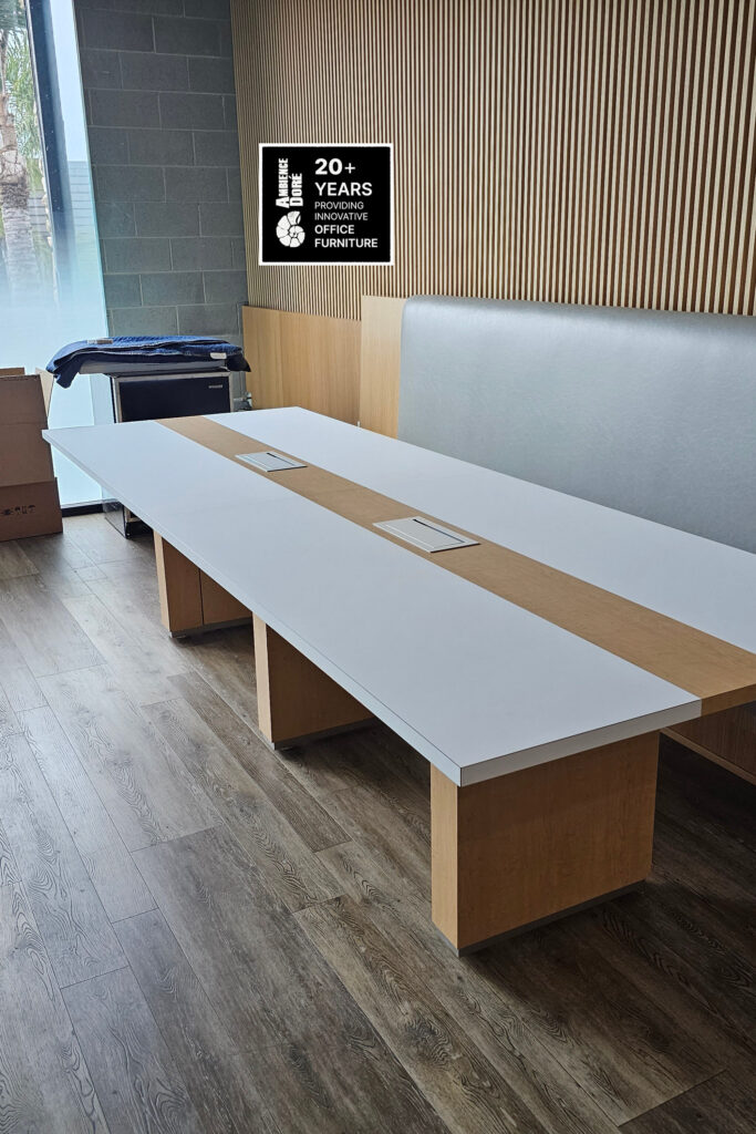 Runway Mod Table - Ambience Doré