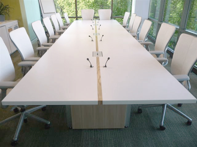 Runway Mod Table - Ambience Doré