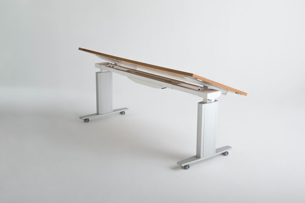 Myriad Action Table - Ambience Doré