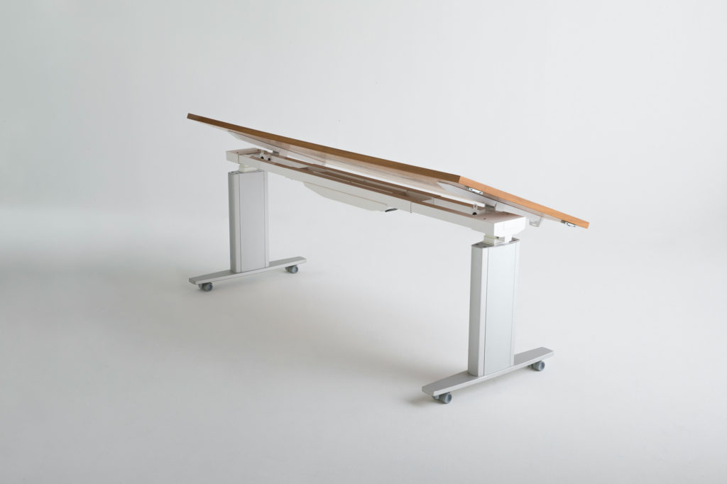 Myriad Action Table - Ambience Doré